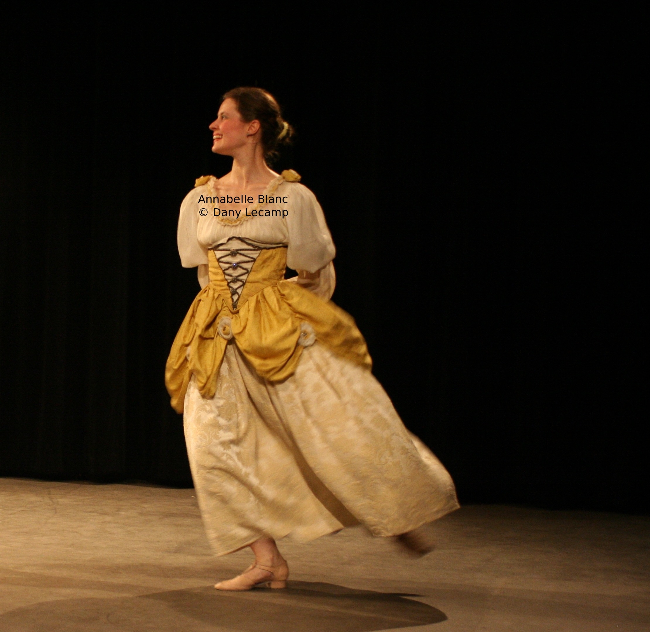 Atelier de danse baroque avec Annabelle Blanc.